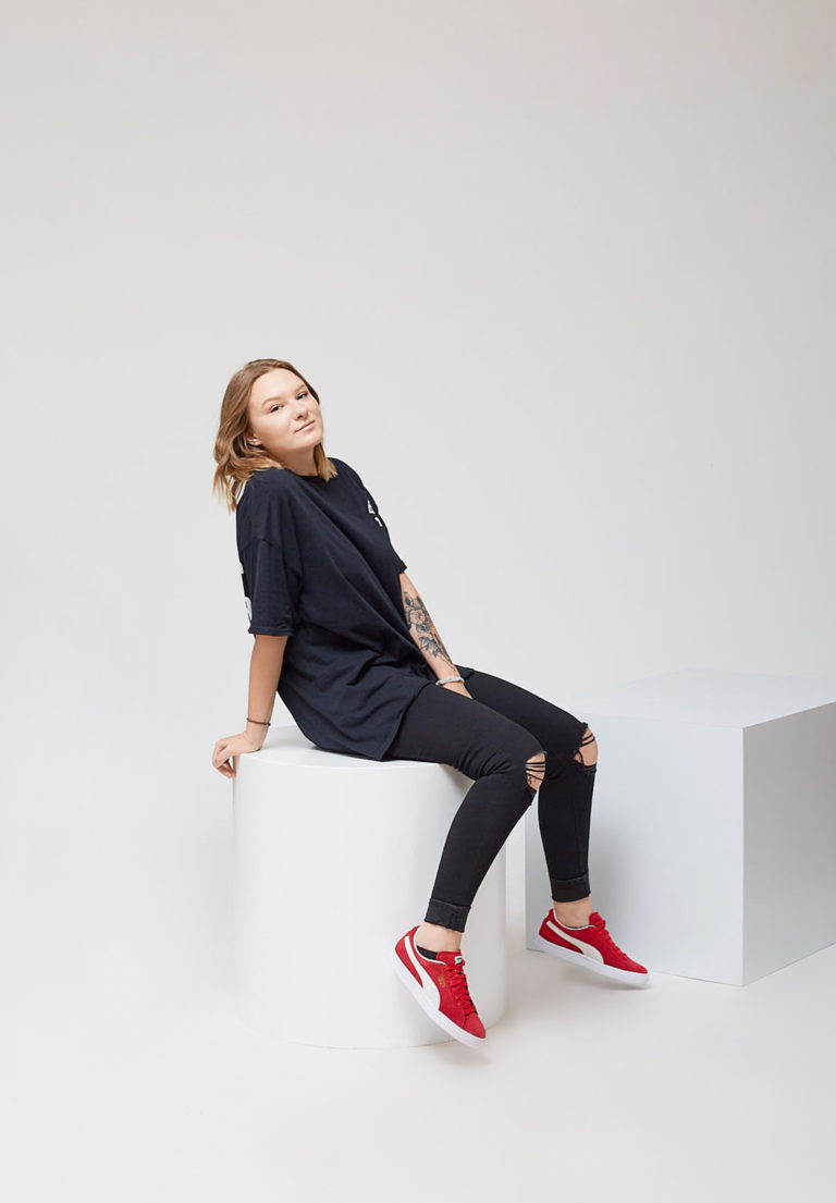 Η Youtuber και κωμικός Μαρία Βασιλικού ξέρει να σε κάνει να ...